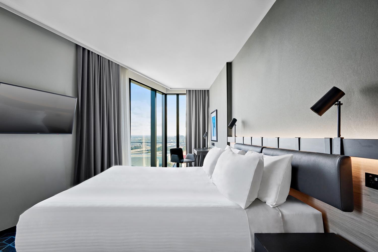 Vibe Hotel Melbourne Docklands | TFE Hotels